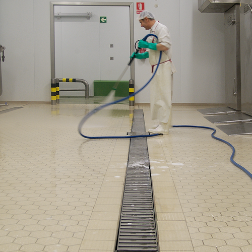 Industrial stainless steel drainage system - Gulfood Manufacturing 2023